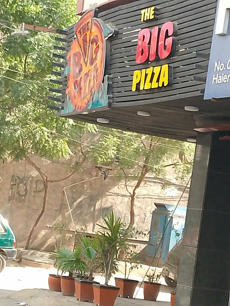 Pizzacılar The Big Pizza, Karaçi, foto