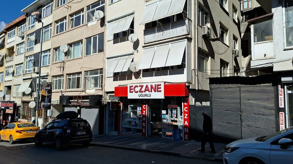 Eczaneler Uğurlu Eczanesi, İstanbul, foto