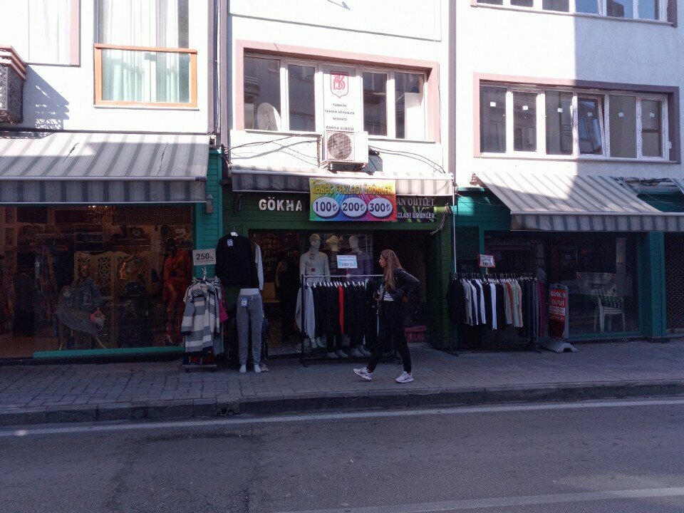Giyim mağazası Gökhan Outlet, Bursa, foto