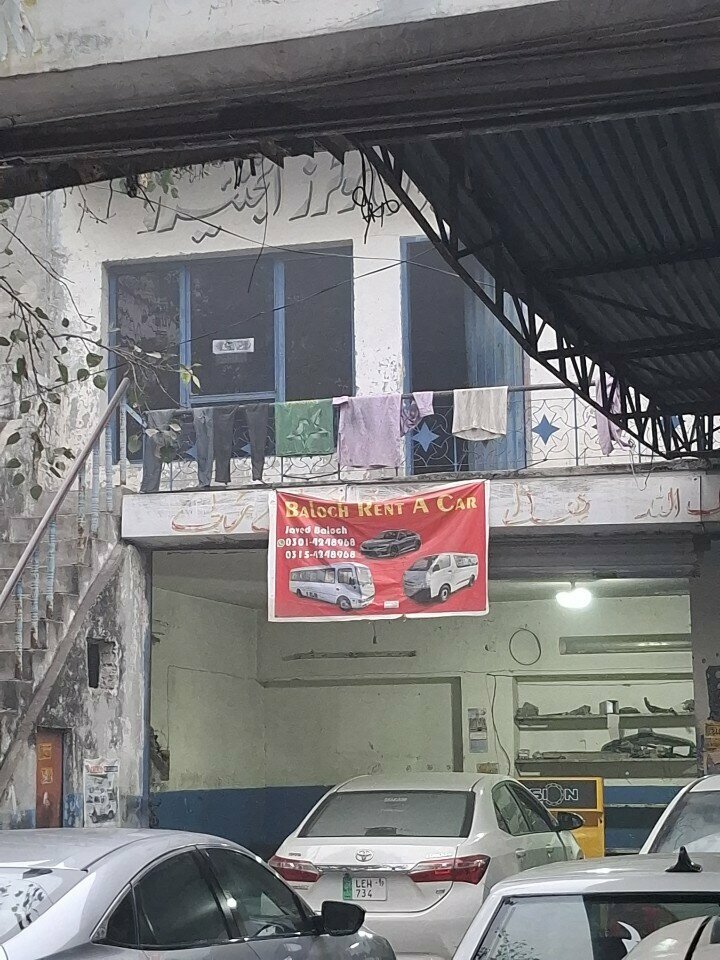 Kullan-bırak otomobiller Baloch rent a car, Lahor, foto