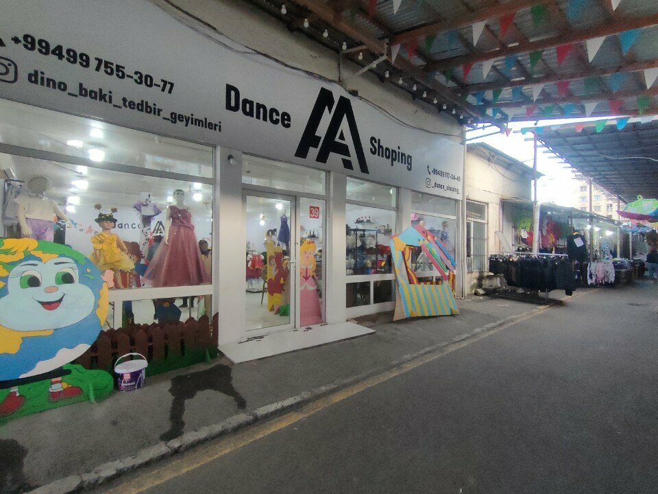 Kostüm mağazaları Dance Shopping, Gence, foto