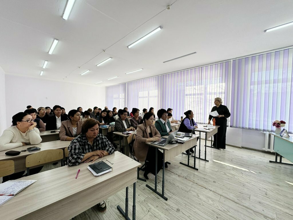 Ortaokul Kanysh Satpayev Secondary School No. 9, Stepnogorsk, foto