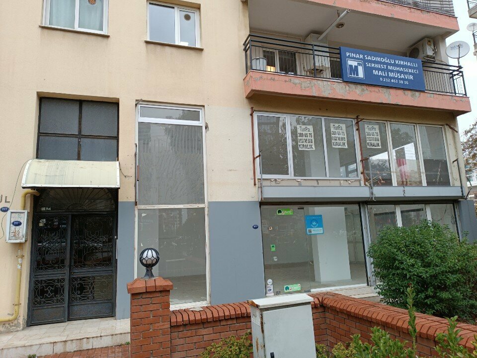 Mali müşavir Smmm Pınar Sadıkoğlu Kırhallı, İzmir, foto