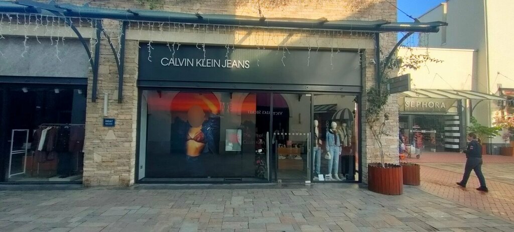 Giyim mağazası Calvin Klein, İzmir, foto