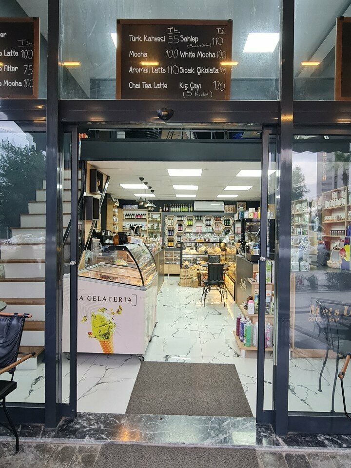 Kuruyemiş, atıştırmalık, kuru meyve New Life Aktar Kuruyemiş & Cafe, Antalya, foto