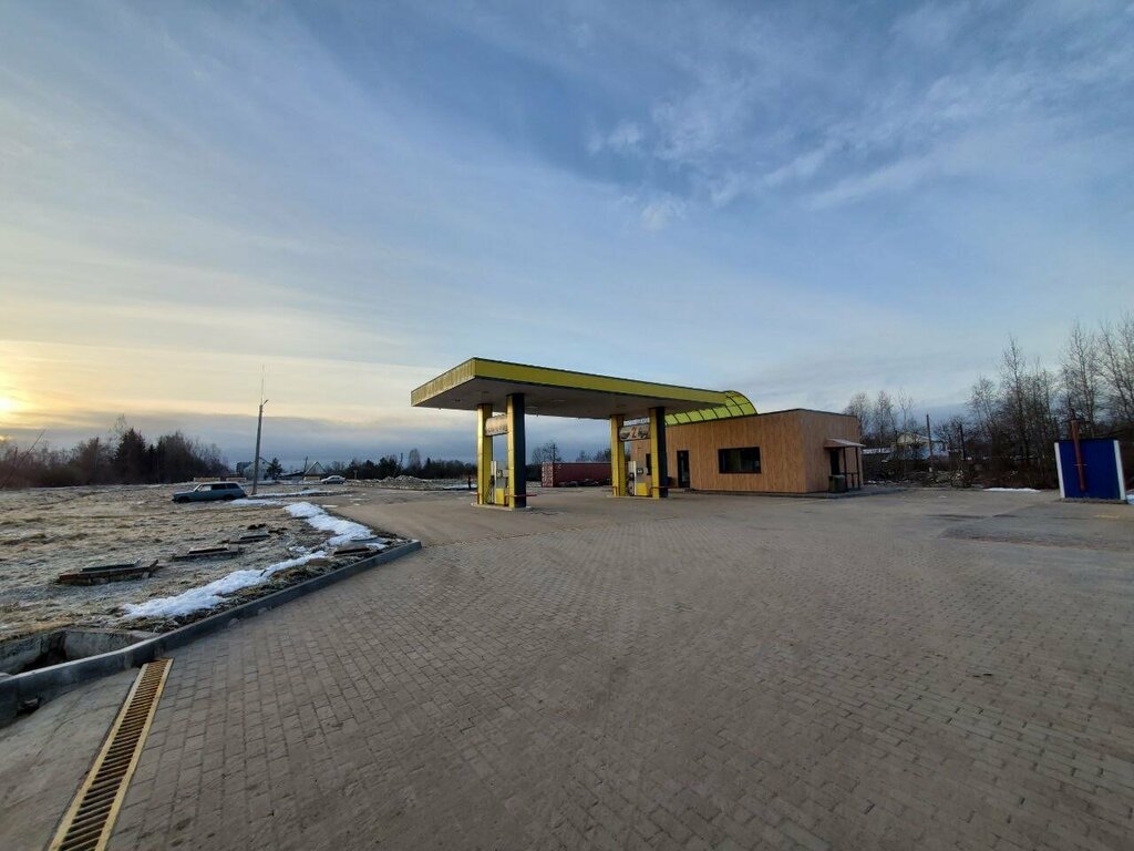 Benzin istasyonu Мир, Tverskaya oblastı, foto