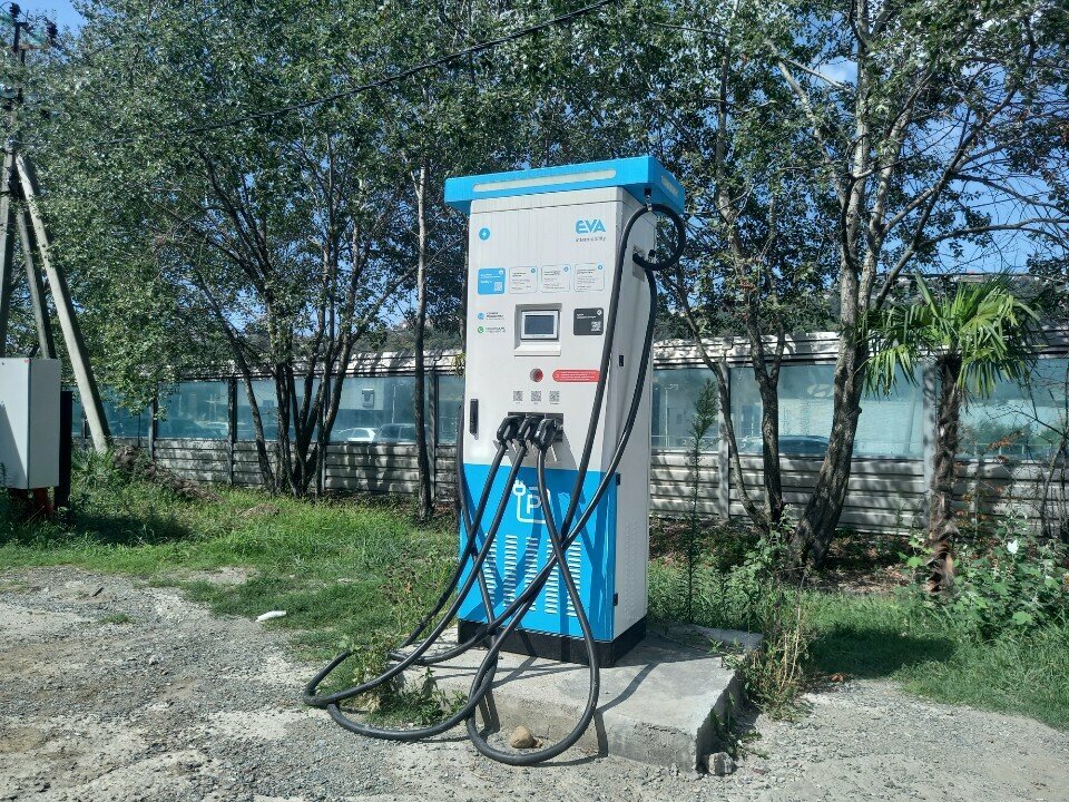 Elektrikli oto şarj istasyonları Eva Intermobility, Soçi, foto