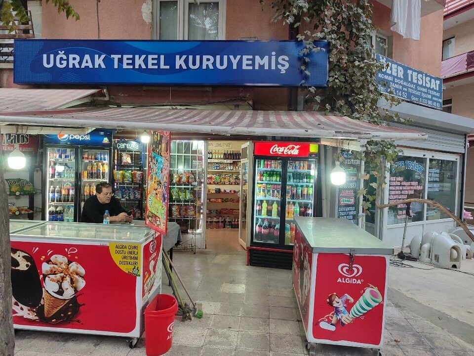 Alkollü içecekler Uğrak tekel kuruyemiş, Ankara, foto