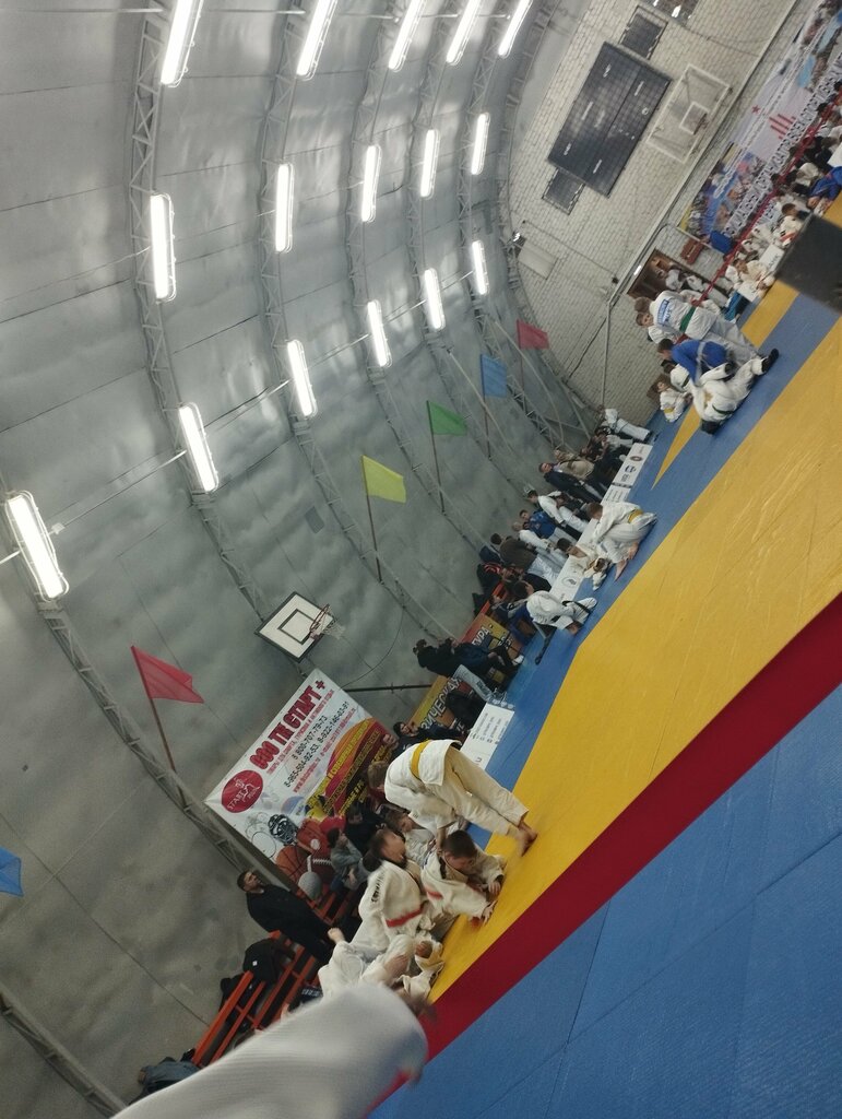 Çok amaçlı spor tesisleri Юность, Sverdlovskaya oblastı, foto