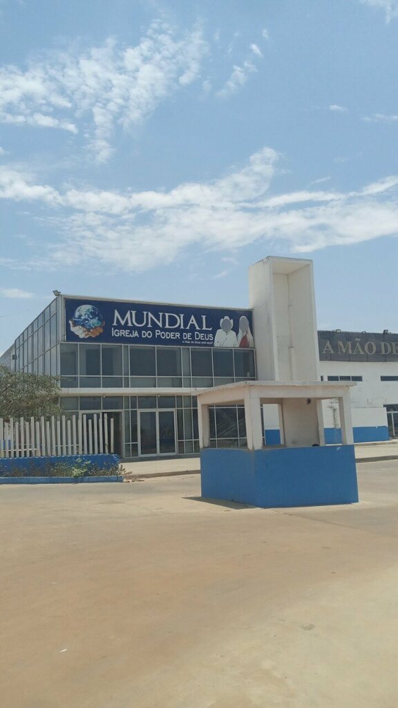 Protestan kilisesi Mundial Igreja do Poder de Deus, Loanda, foto