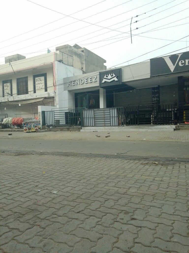 Giyim mağazası Mendeez, Lahor, foto