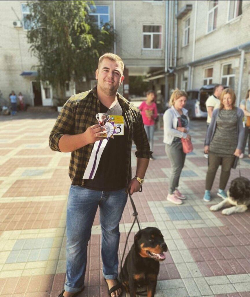 Hayvanat bahçesi merkezi BroDog, Zelenokumsk, foto