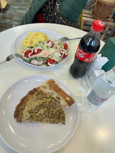 Familish (No:13/9, The Administrative District of Davtashen, Davtashen 3rd Block), kafe  Erivan'dan