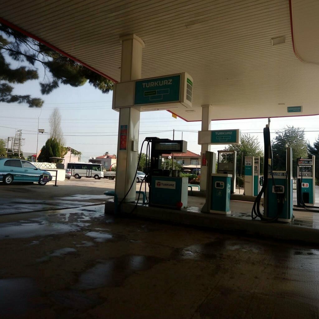 Benzin istasyonu Turkuaz Salihli, Salihli, foto