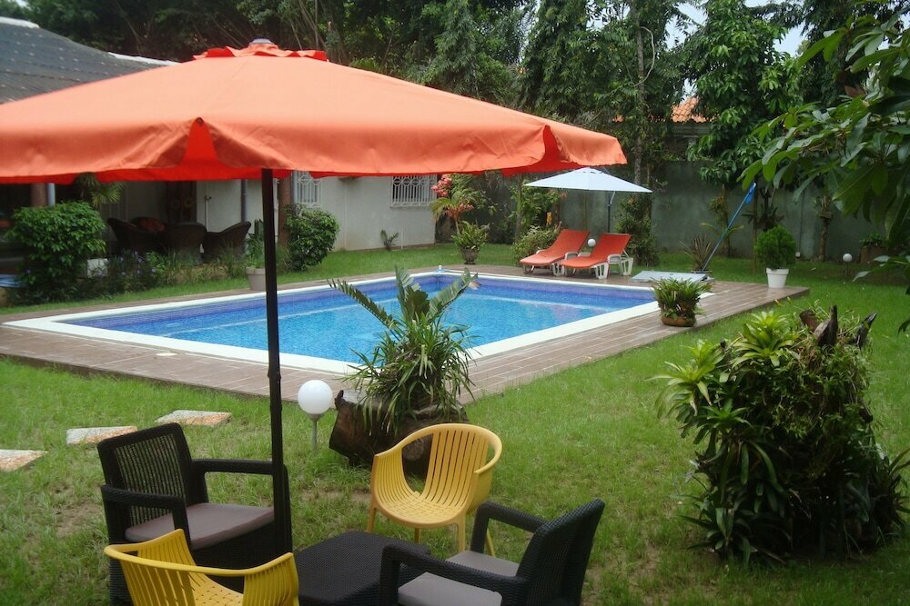 Otel Ernaa Chambres D'Hotes, Abican, foto