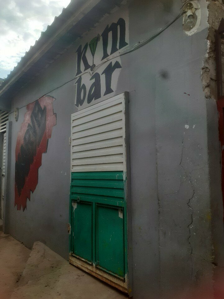 Bar Kim bar, Loanda, foto