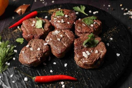 Kasap, şarküteri Meat to Eat, Almatı, foto