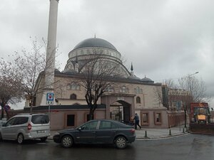 Hazreti Ebubekir Cami (Merkez Mah., Ebubekir Cad., No:1, Bağcılar, İstanbul), cami  İstanbul'dan
