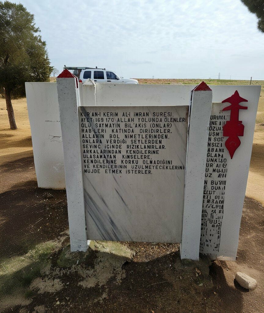 Anıt, heykel Balkan Harbi Şehitliği, Lüleburgaz, foto
