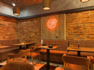 400 Градусов (Bolshevistskaya Street No:58), pizzacılar  Saransk'tan