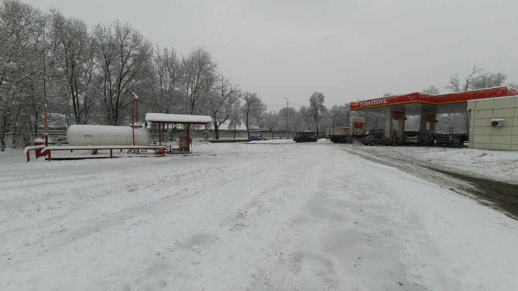 Otogaz dolum istasyonu LPG Filling Station, Almatı, foto