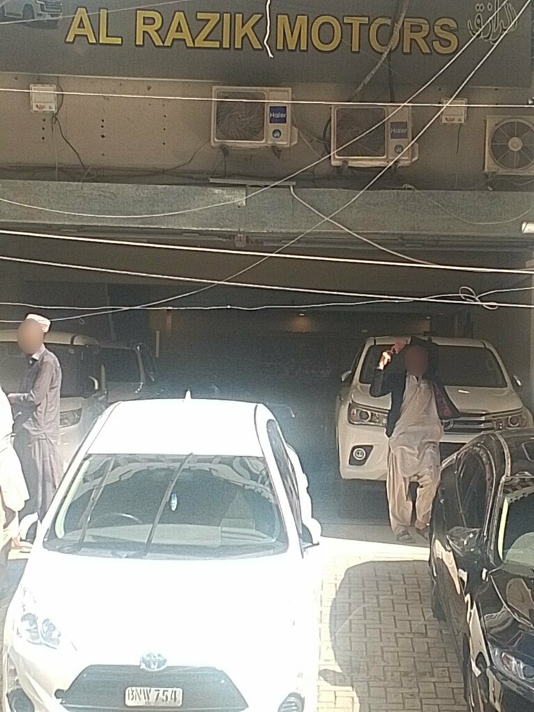 Otomobil servisi Al Razik motor, Karaçi, foto