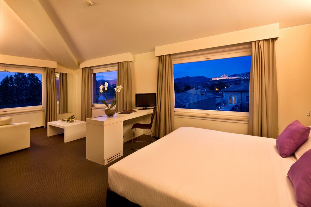 Otel Th Assisi - Hotel Cenacolo, Umbria, foto