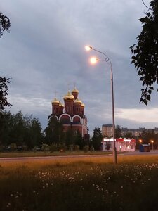 Sudarynya (ulitsa Geroyev Samotlora No:27, Nizhnevartovsk), kuaförler  Nijnevartovsk'tan