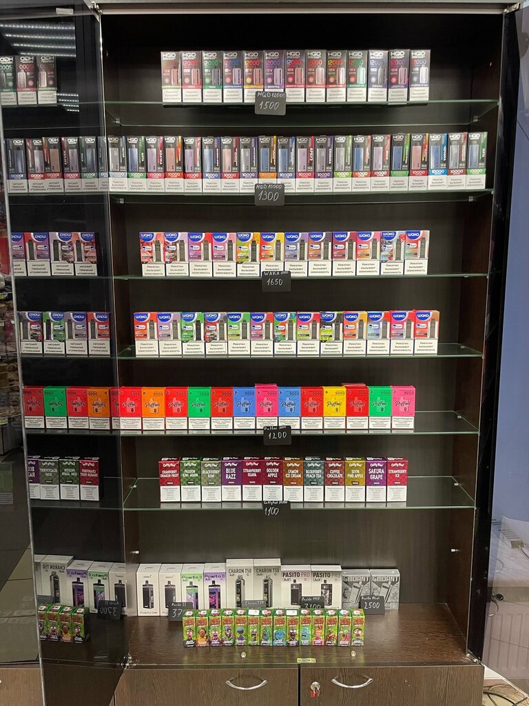 Tütün, sigara mağazaları Dymkoff, Saint‑Petersburg, foto