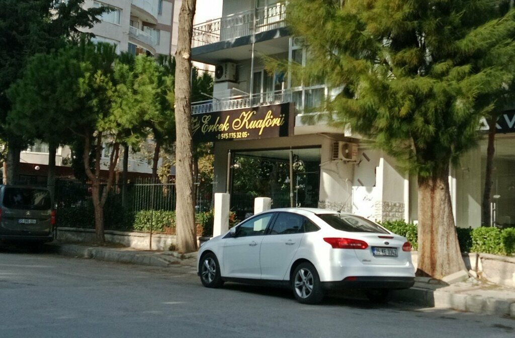 Berberler Best Model Erkek Kuaförü, İzmir, foto