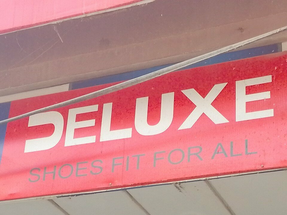 Ayakkabı mağazaları Deluxe shoes fit for all, Karaçi, foto
