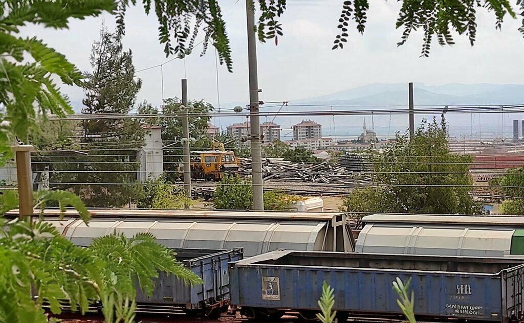Tren istasyonu Fevzipaşa Tren İstasyonu, İslahiye, foto