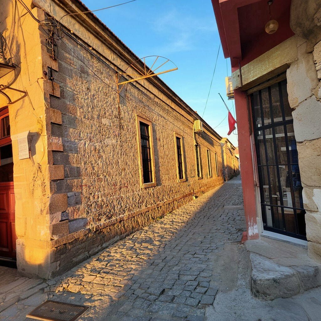 Alışveriş merkezleri Sural Pasajı, Ayvalık, foto