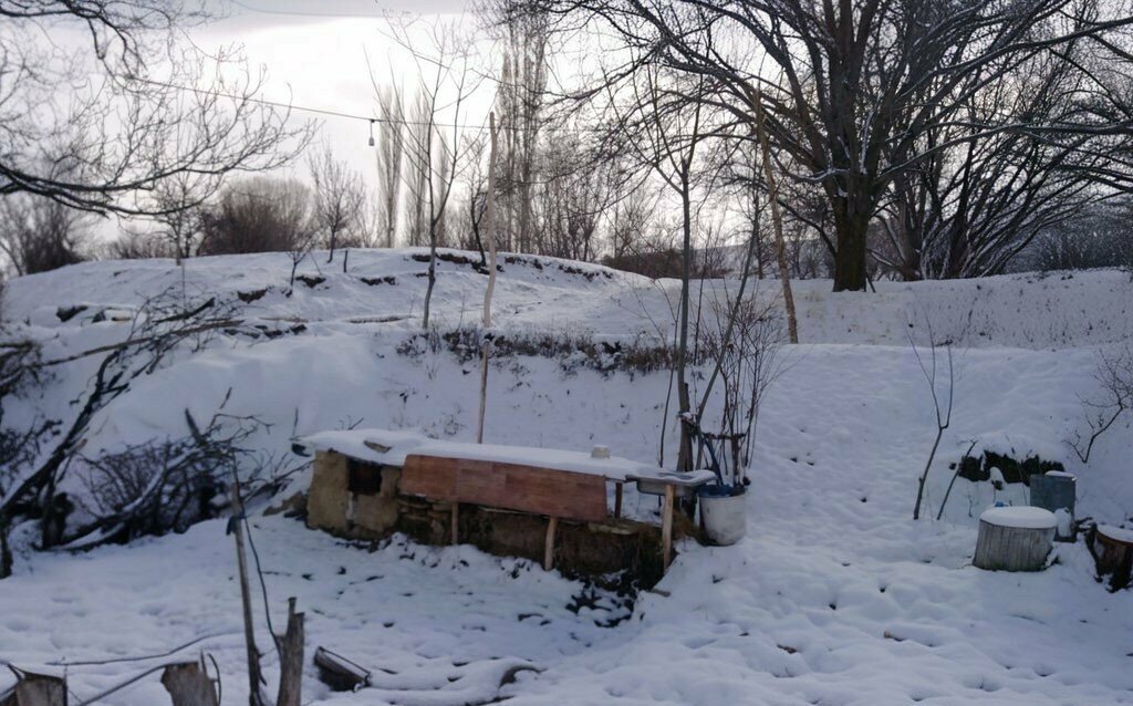 Yol kenarı dinlenme alanı Kırışlar Çiftliği, Gürün, foto