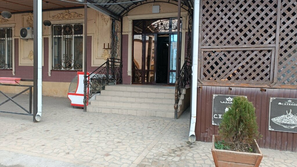 Kafe Teahouse Sputnik, Celalabat, foto