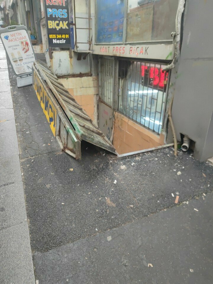 Eczane ekipmanları Kent Pres Bıçak, İstanbul, foto