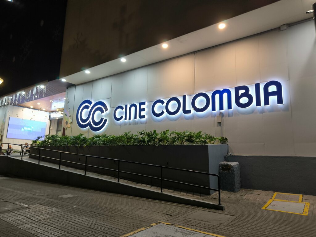 Sinemalar Cine Colombia, Bogota, foto