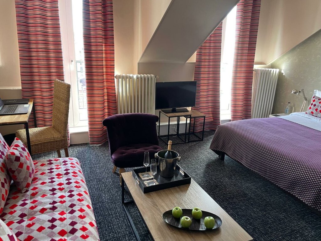 Otel Nouvel Hôtel, Oyonnax, foto