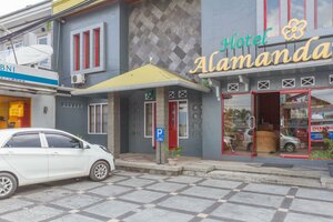 RedDoorz Plus @ Otista Garut (South Sumatra, Ogan Komering Ilir Regency, Jejawi District, Jl. Desa Lubuk Ketepeng), otel