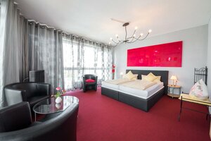Europa Hotel Garni (Bavaria, Nürnberg, Johann-Zumpe-Straße, 18), otel  Bavyera'dan