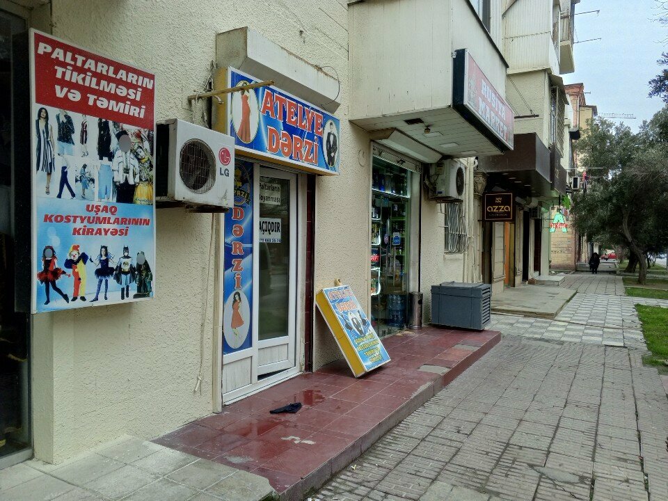 Terziler Paltarlarin temiri, Bakü, foto