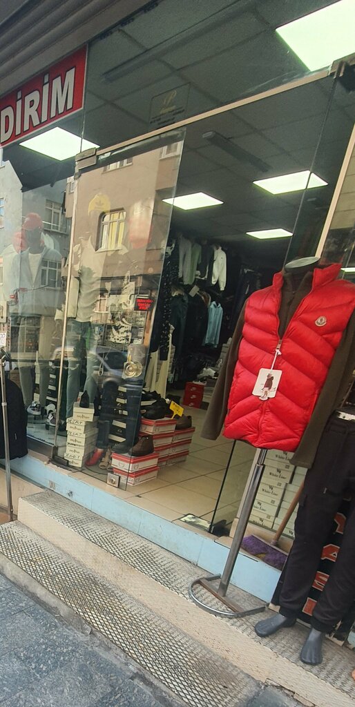 Giyim mağazası Markalar Dünyası, İstanbul, foto