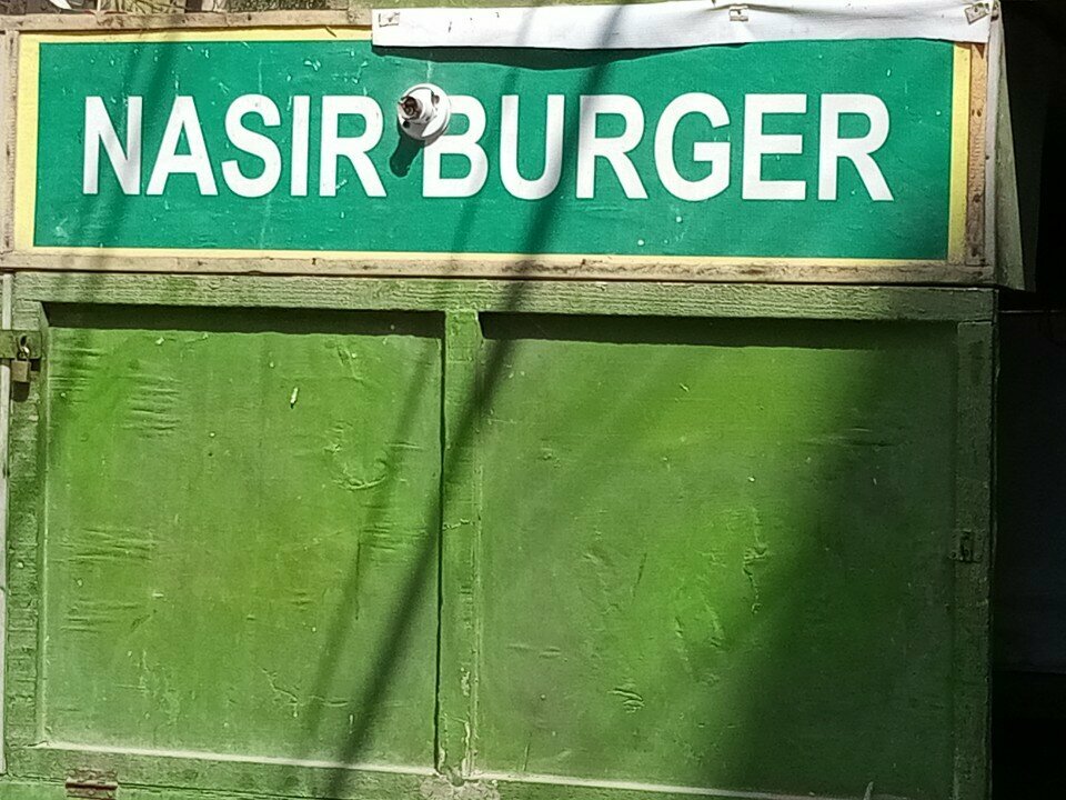 Kafe Nasir burger, Karaçi, foto