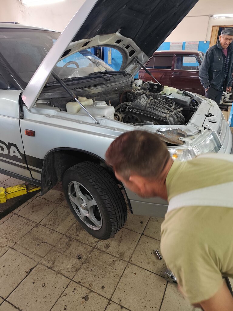 Otomobil servisi Автосервис, Kalujskaya oblastı, foto