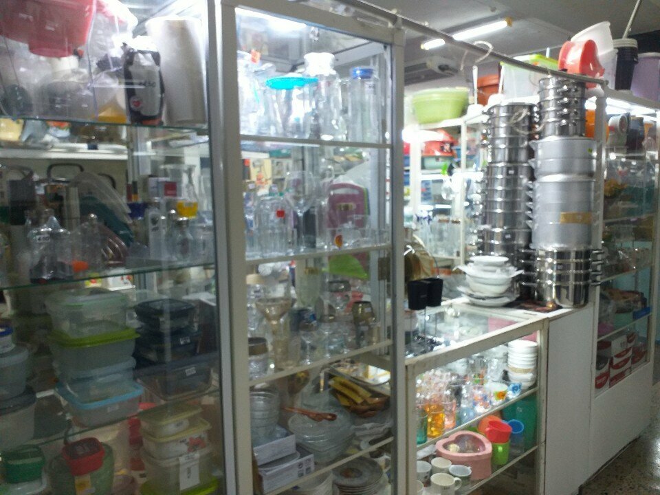 Züccaciye mağazaları Utensils store, Temirtav, foto