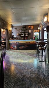Cafe Time (İstanbul, Bayrampaşa, Yenidoğan Mah., Hüsnüniyet Sok., 9), kafe  İstanbul'dan