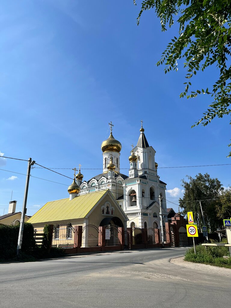 Ortodoks kiliseleri Храм Матроны Московской, Novokuybyşevsk, foto