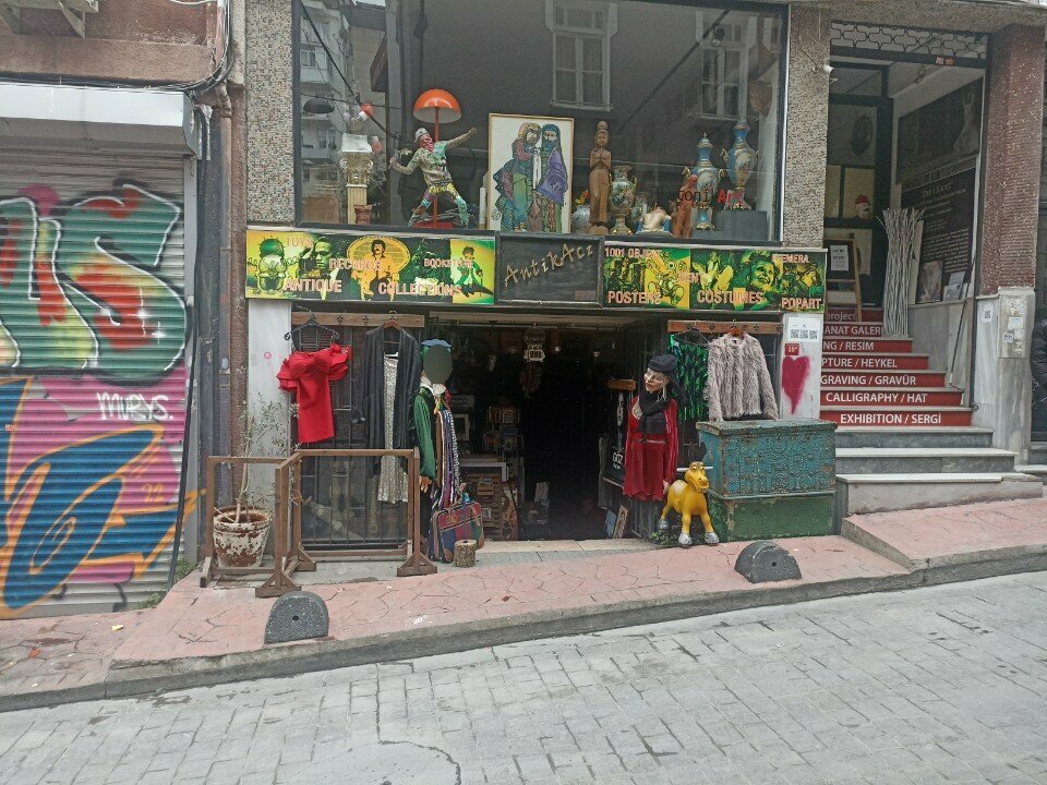 Antikacı dükkanları Antika Antique, İstanbul, foto