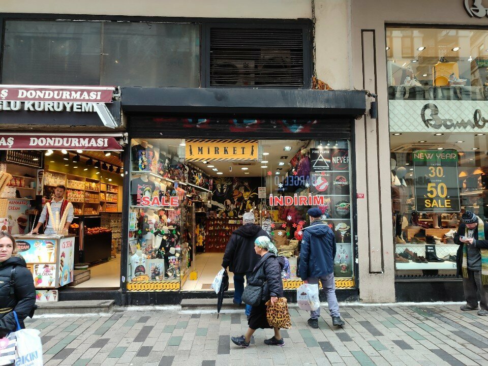 Hediyelik eşya mağazaları Mirket, İstanbul, foto