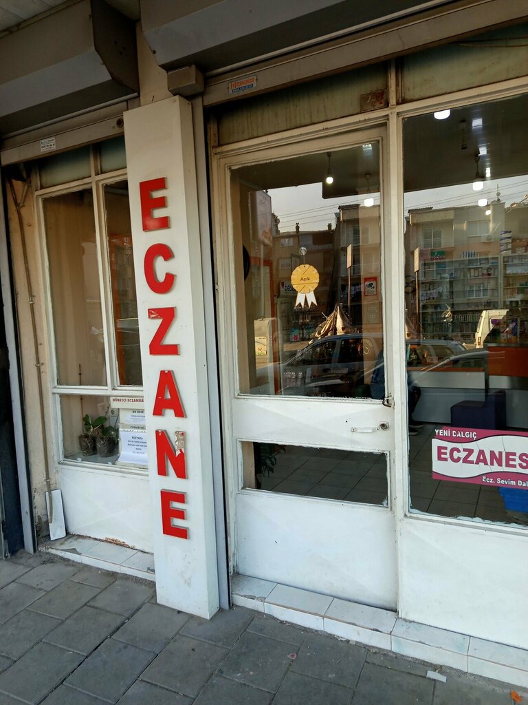 Eczaneler Yeni Dalgıç Eczanesi, İzmir, foto